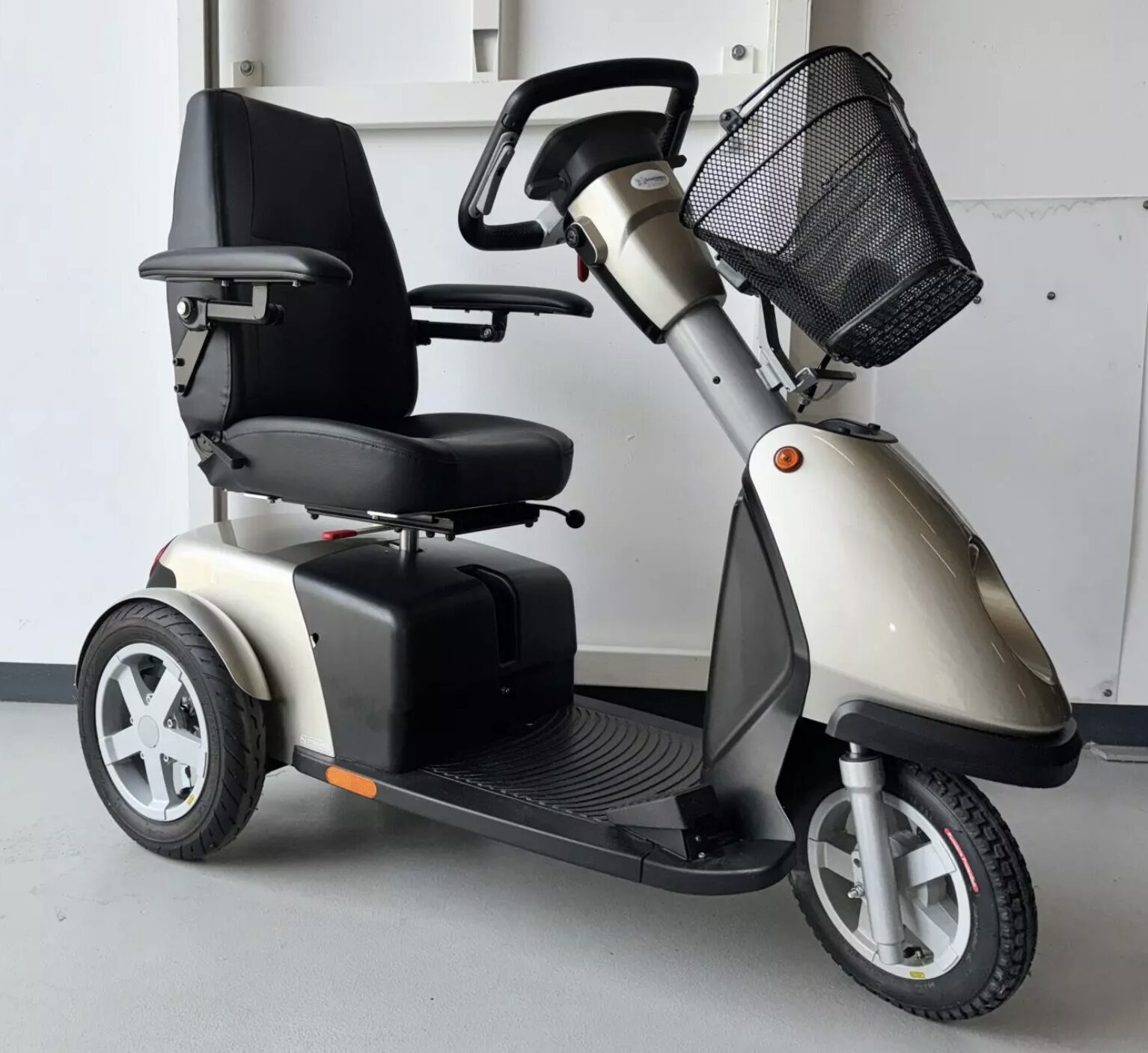Scootmobiel Trophy 6: Comfortabele en Veilige Mobiliteit